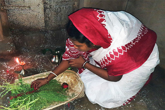 বাঁদনা পরব — কালীপুজোর রাতে মর্তে প্রতিবাড়িতে আসেন দেবাদিদেব মহাদেব ...